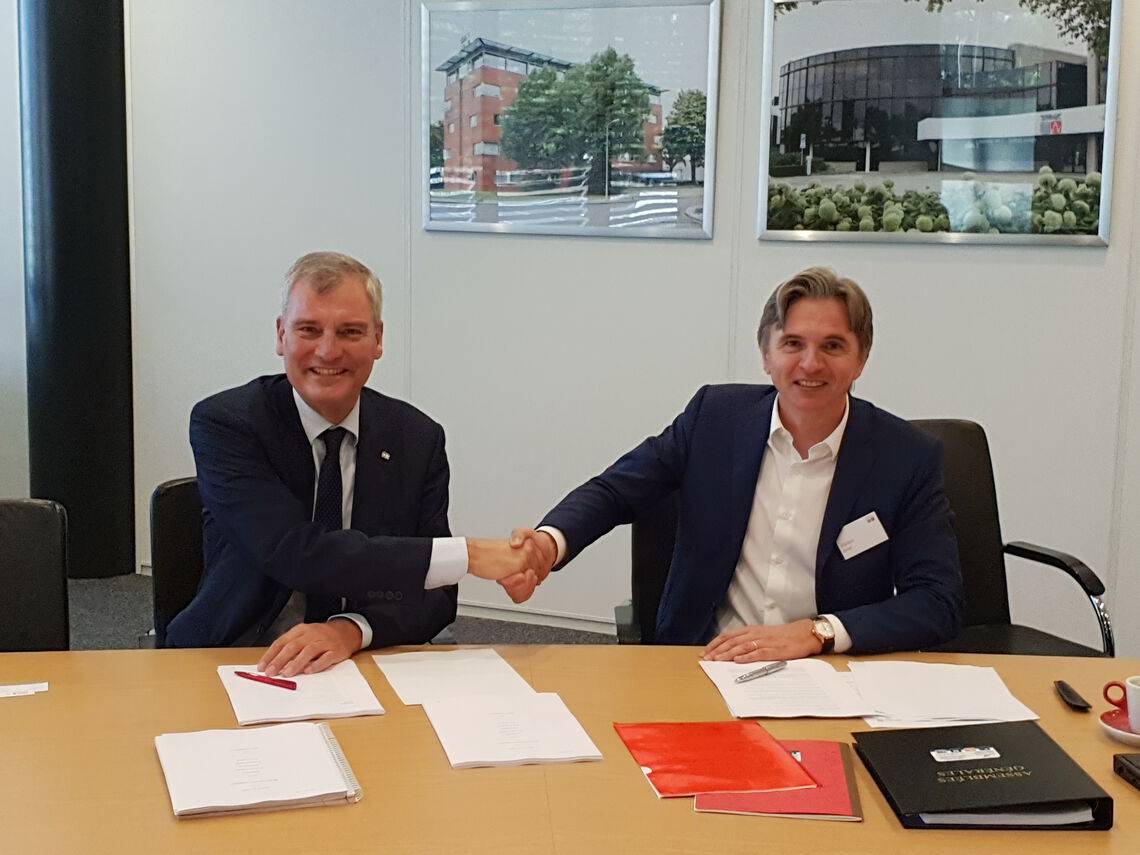 Simac koopt meerderheid aandelen Franse Wavetel